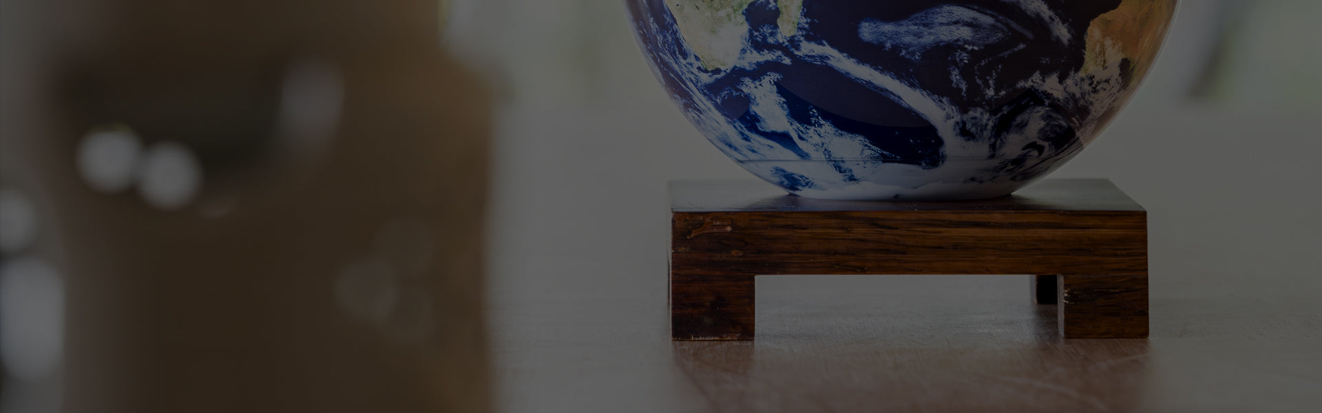 MOVA Globes | A Unique Elegant Gift | Crystal Bases – movaglobes UK